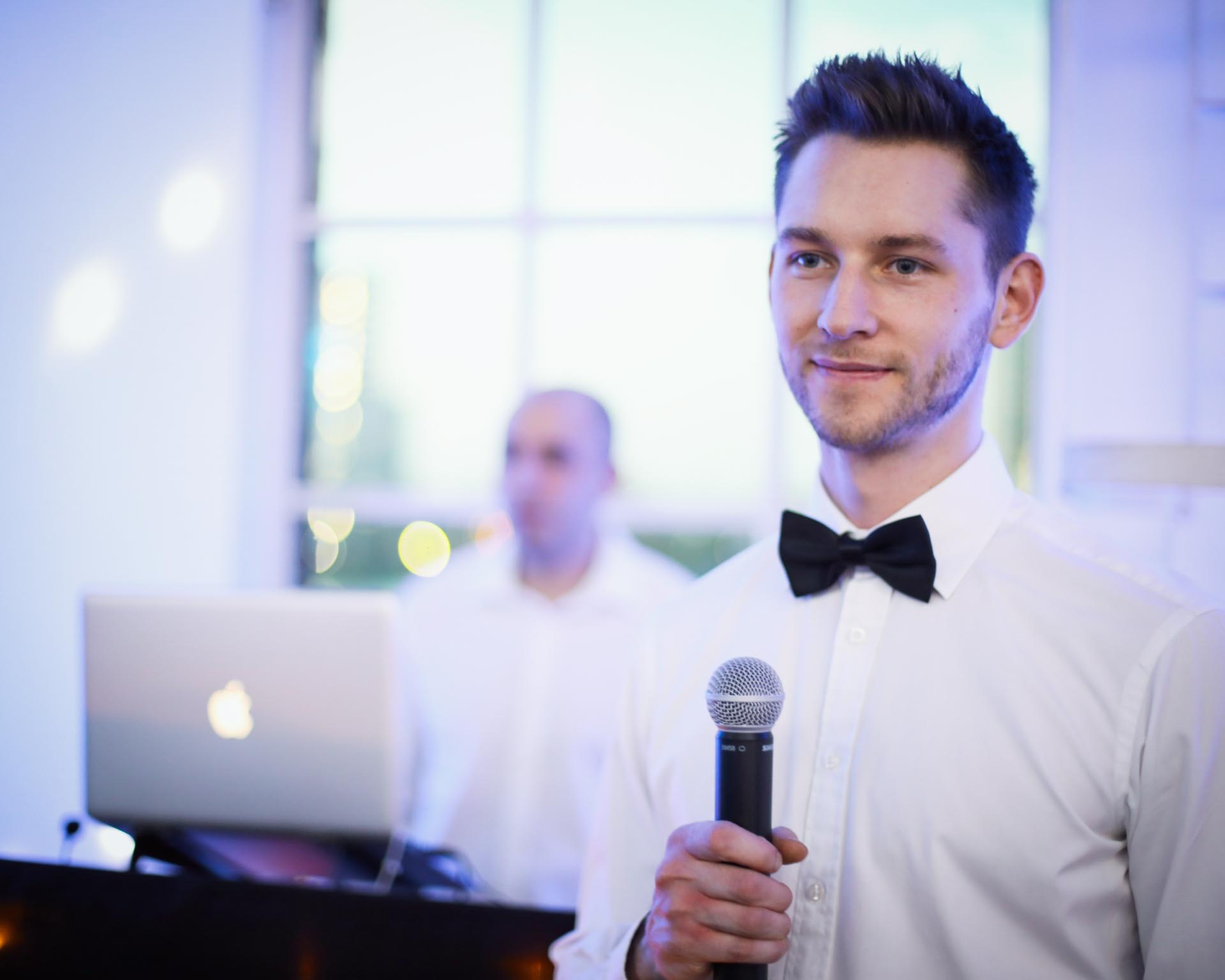 DJ Tom Halloran - Stormont London